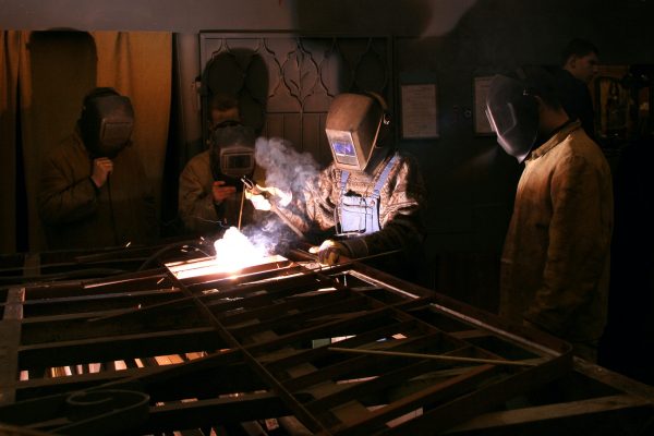 Welding Hazards and Welding Safety—An Overview - Safesite